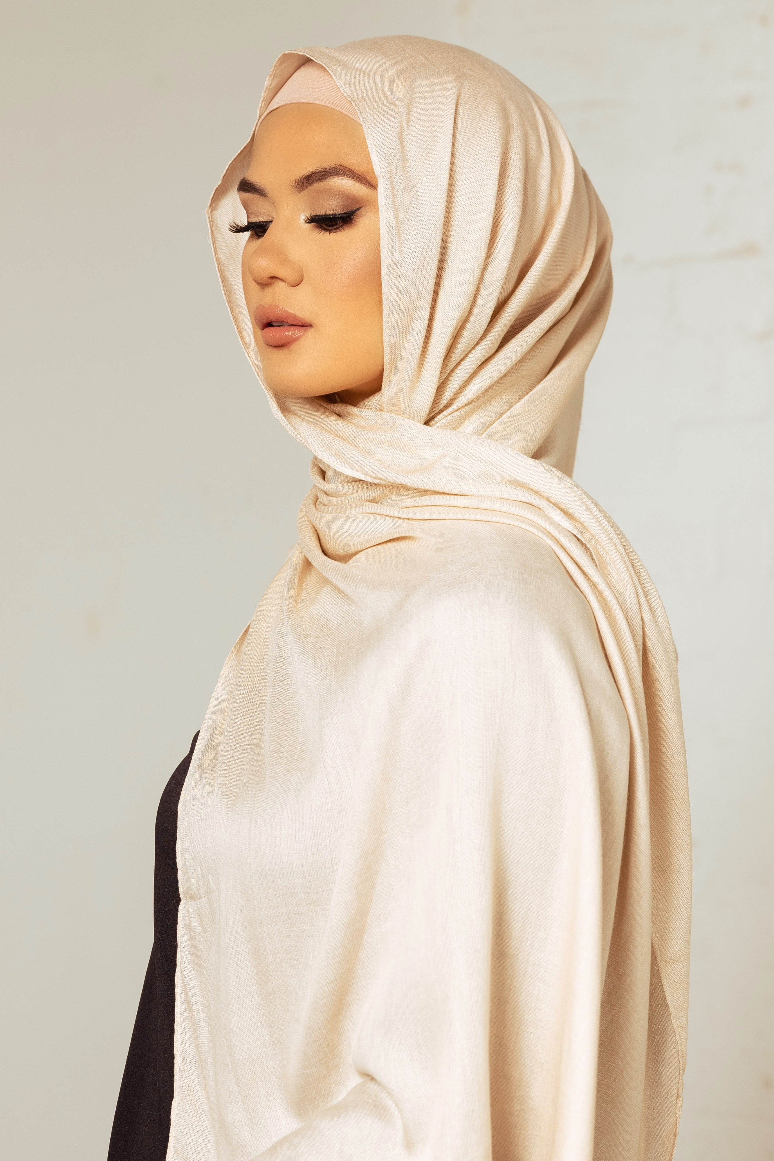 Bisque Demure Headscarf – SOFINAS