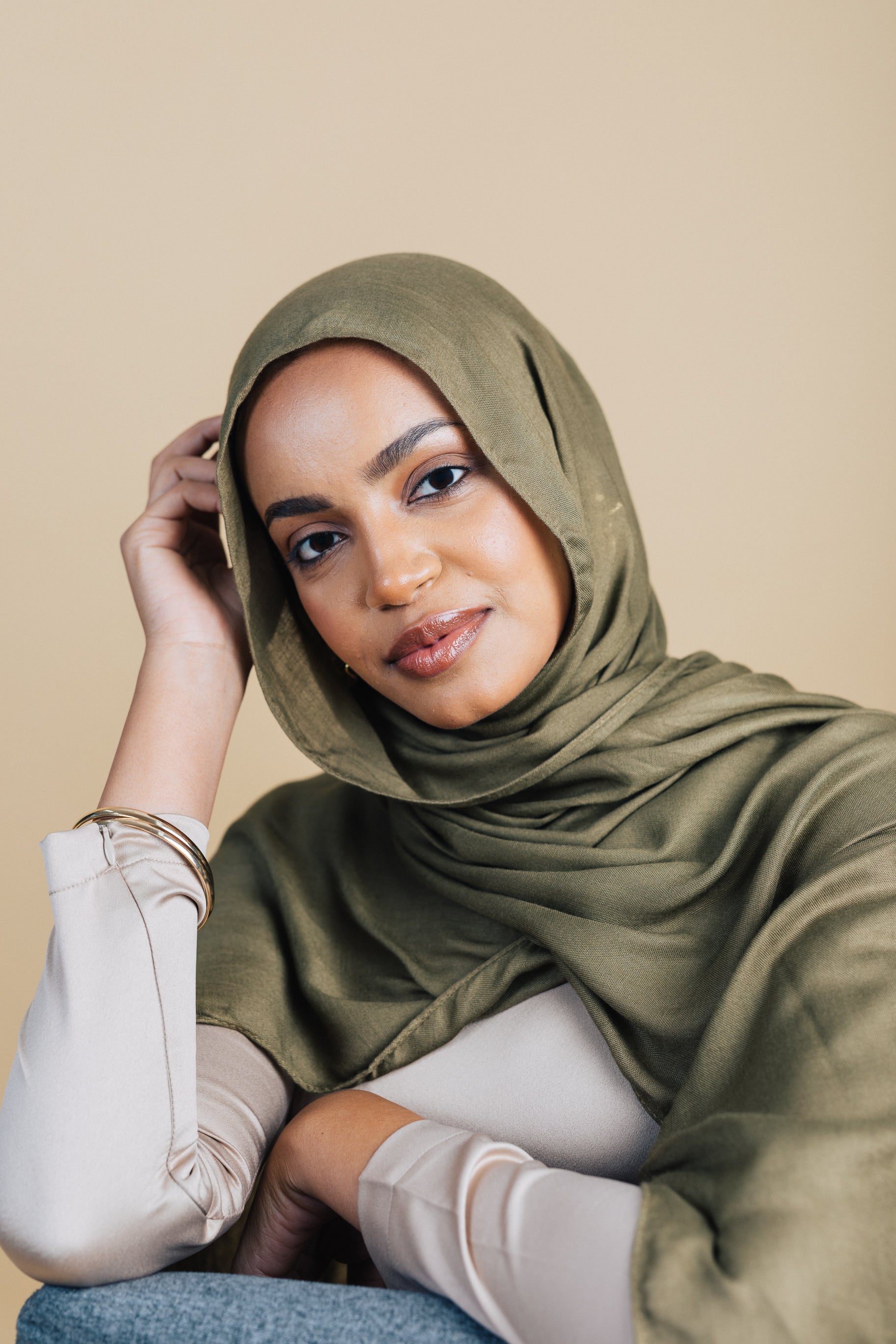Warm Olive Demure Headscarf – SOFINAS